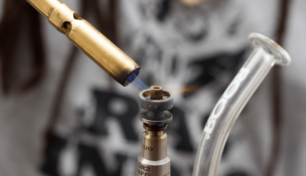 Dabbing Delta 8: What are Delta 8 Dabs + How to Do It